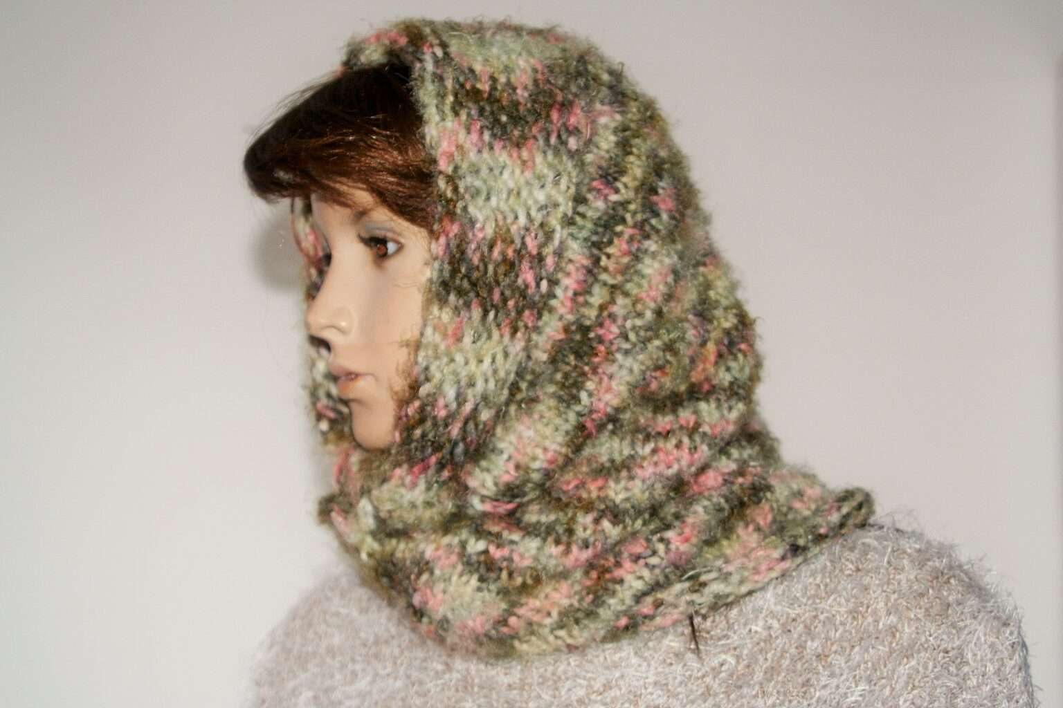 Fular circular tricotat manual, tutorial cu poze si explicatii