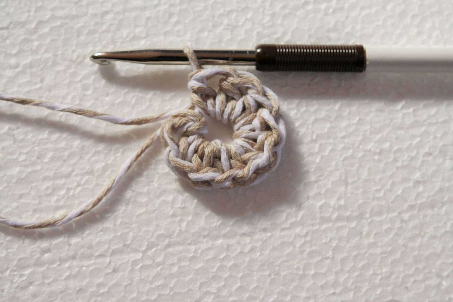 Palarie crosetata; tutorial cu poze si explicatii pas cu pas