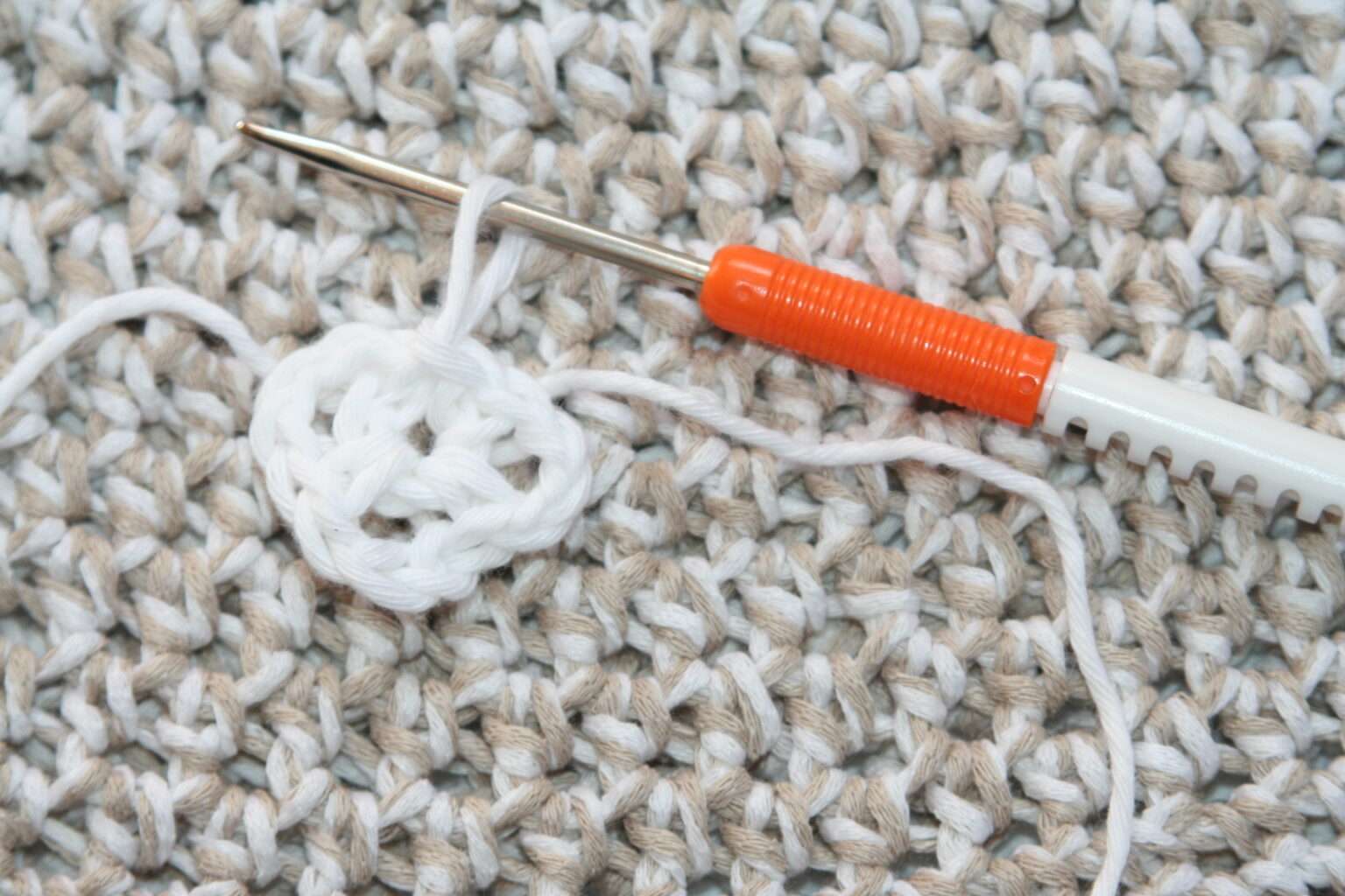 Palarie crosetata; tutorial cu poze si explicatii pas cu pas