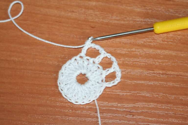 Decoratiuni pentru Craciun; Stelute crosetate, tutorial cu poze si ...