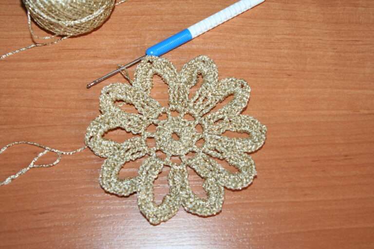 Decoratiuni pentru Craciun; Stelute crosetate, tutorial cu poze si ...