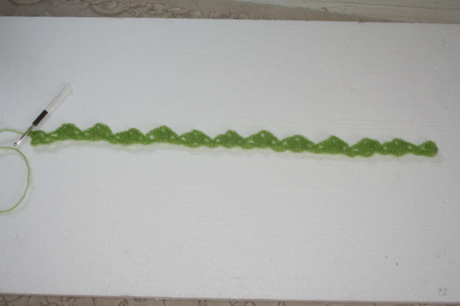 Eșarfă croșetată manual; tutorial cu poze si explicatii pas cu pas