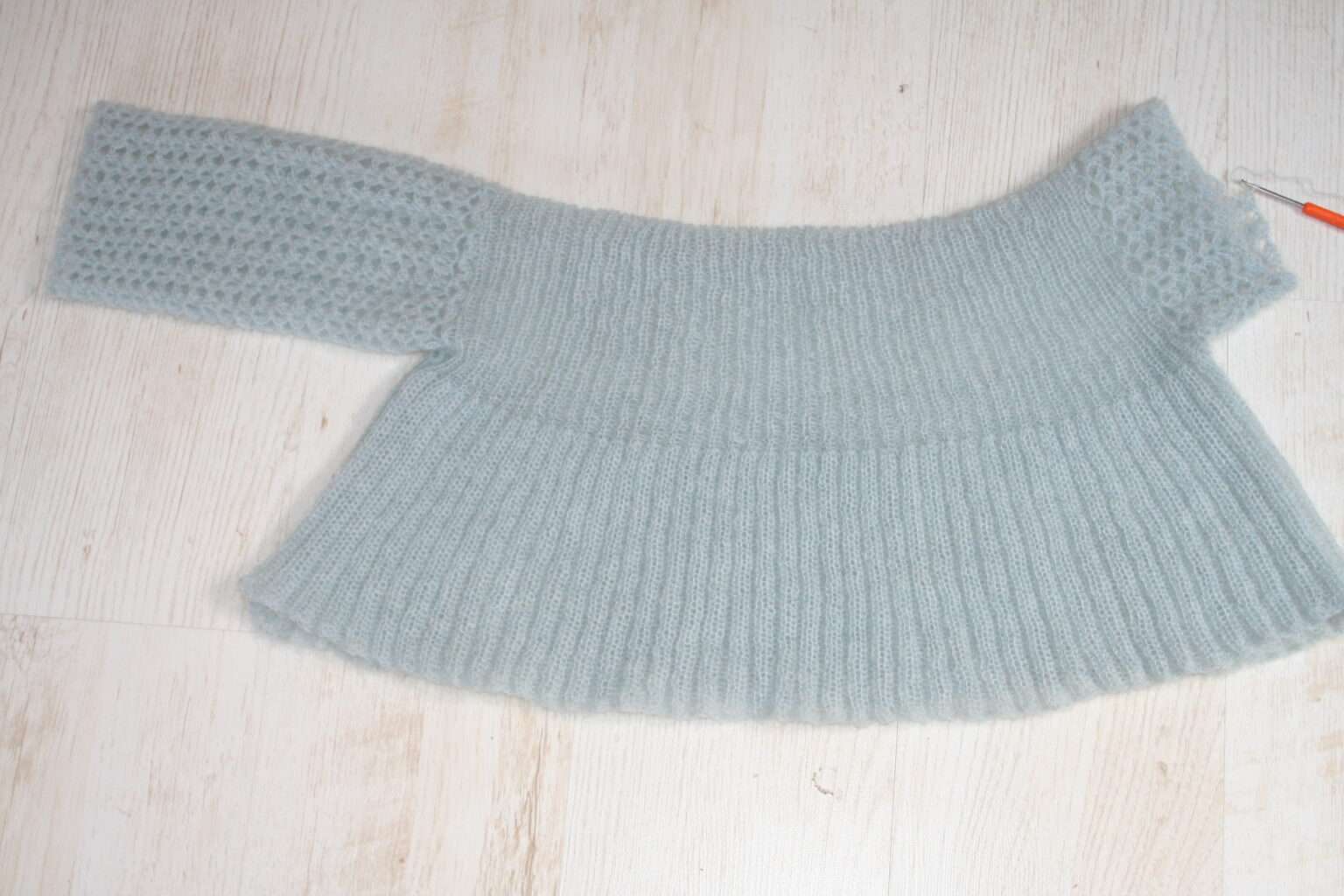 Jacheta tricotata frumoasa de dama; tutorial explicat cu poze