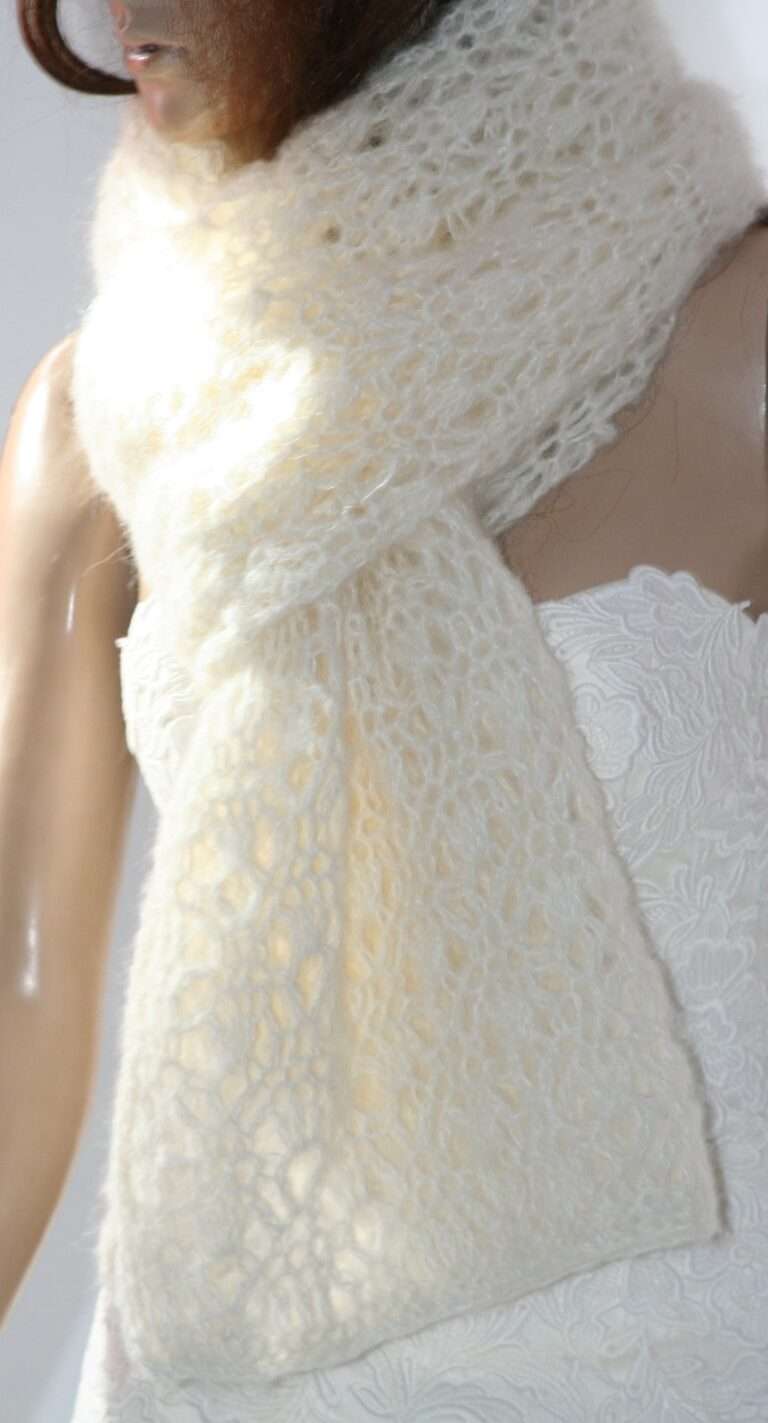 Fular crosetat manual din mohair; tutorial cu poze si explicatii